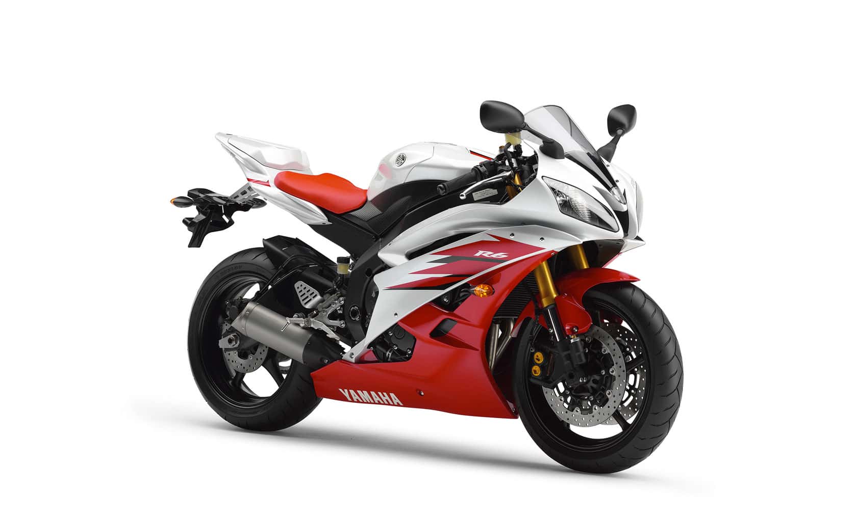 Page 6 2006 To 2007 Big Step Forward Completely New R6 YZF R6 Page 6 2006 To 2007 Big Step Forward Completely New R6 YZF R6