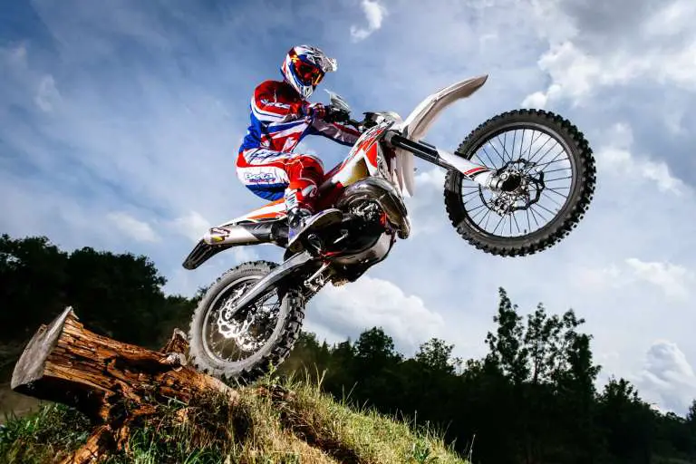 2018 Beta 300RR 2-Stroke Review | Total Motorcycle