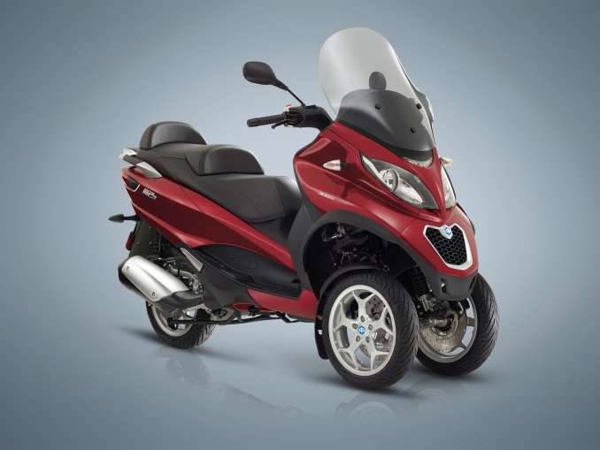 2018 Piaggio MP3 300 Sport LT ABS/ASR Review • Total Motorcycle