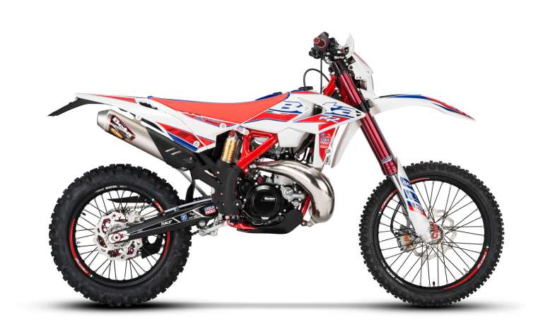 2018 Beta 250RR Race Edition 2-Stroke Review | Total Motorcycle