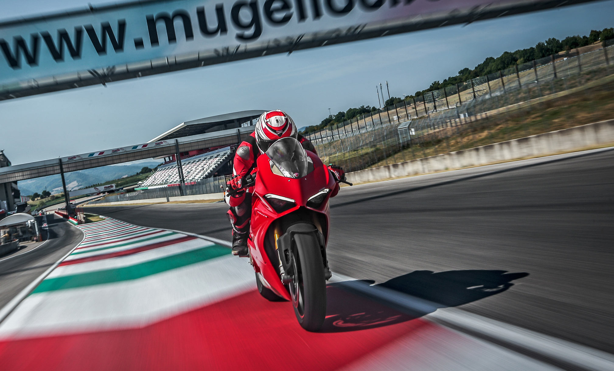 Cool Wall Week #351: 2018 Ducati Panigale V4 • Total Motorcycle