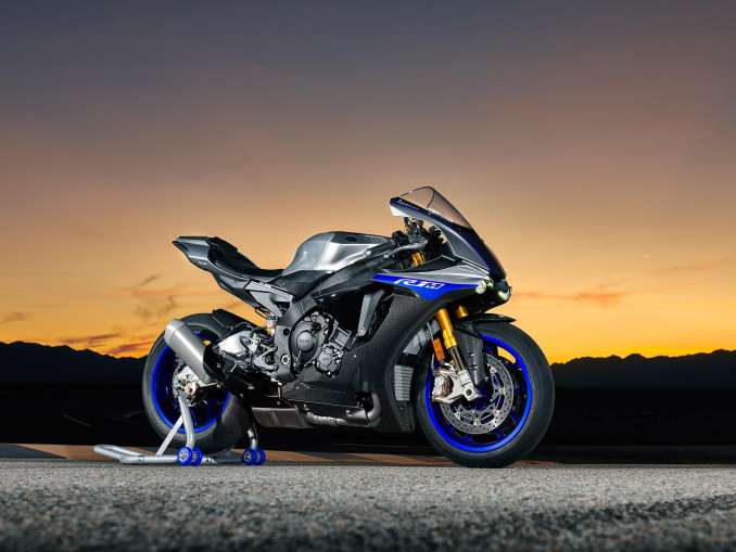 2019 Yamaha YZF-R1 Guide • Total Motorcycle