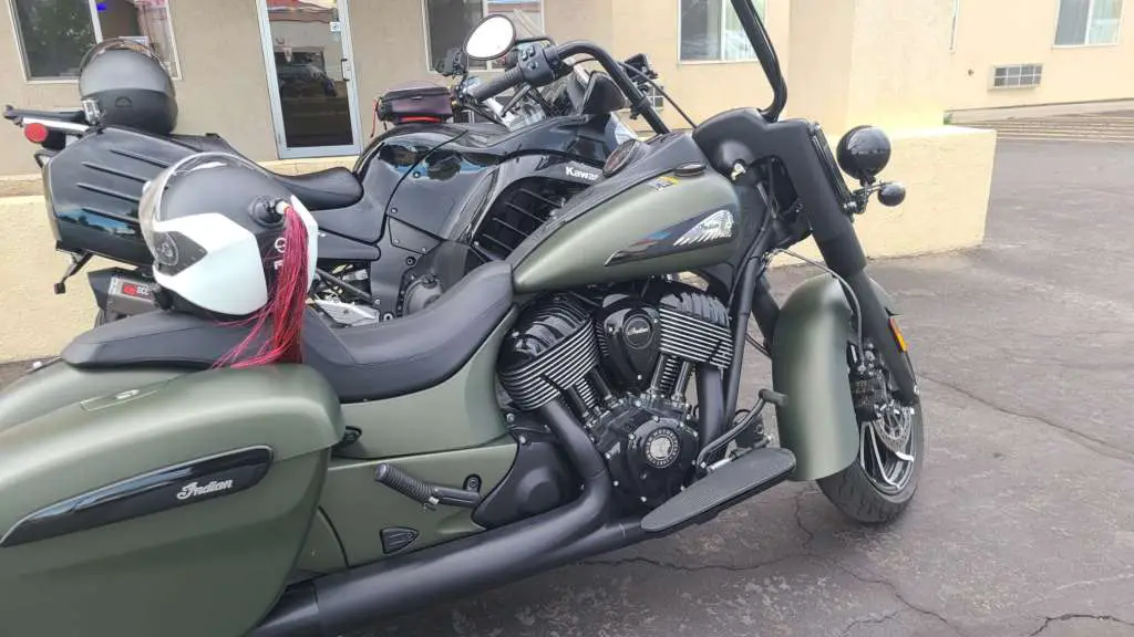 An Indian Summer Ep11: Springfield Dark Horse Commute • Total Motorcycle