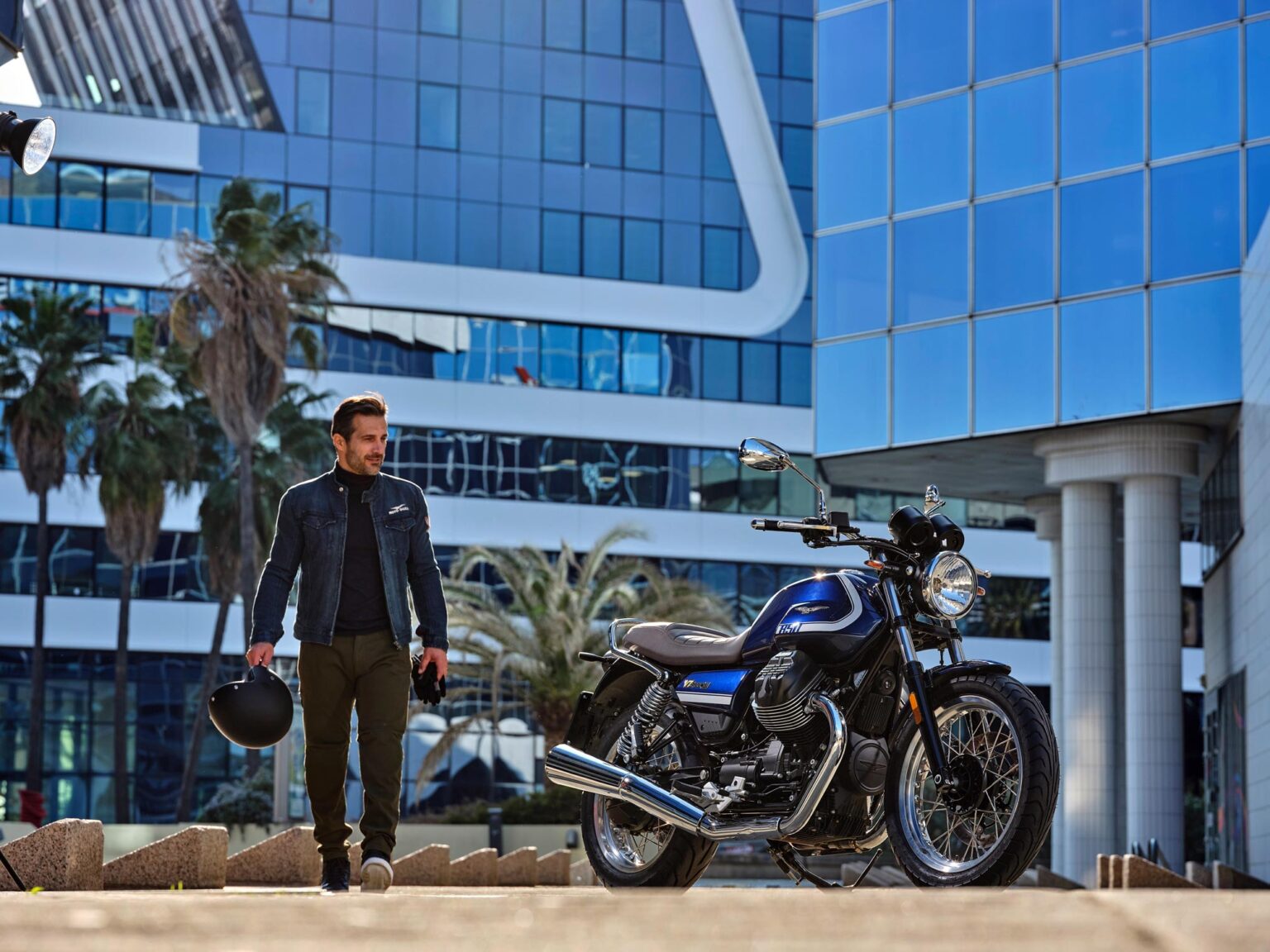 2022 Moto Guzzi V7 Special 850 Guide | Total Motorcycle