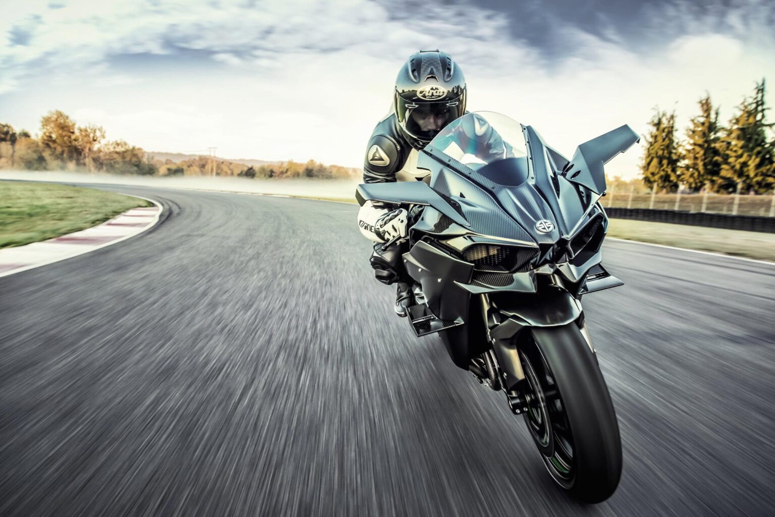 2023 Kawasaki Ninja H2R Guide | Total Motorcycle