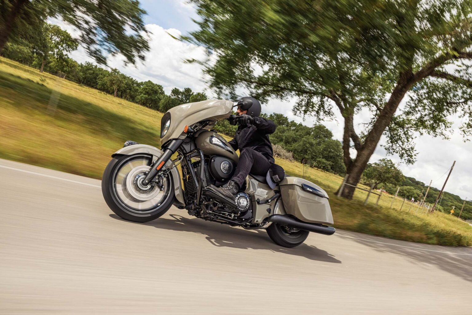 2023 Indian Chieftain Dark Horse Guide | Total Motorcycle