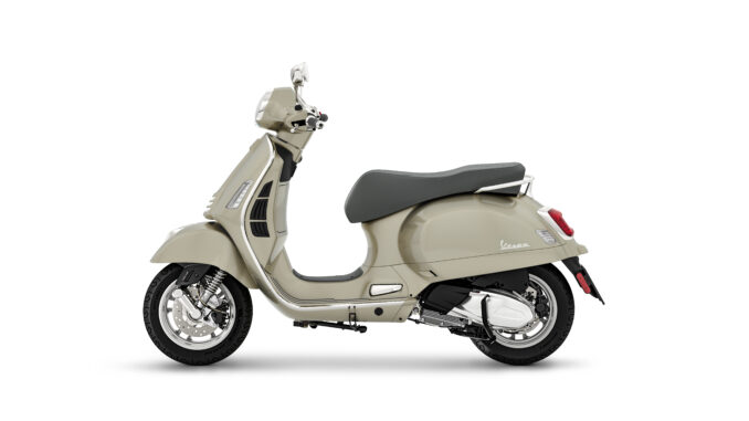 2023 Vespa GTS 300 Guide | Total Motorcycle