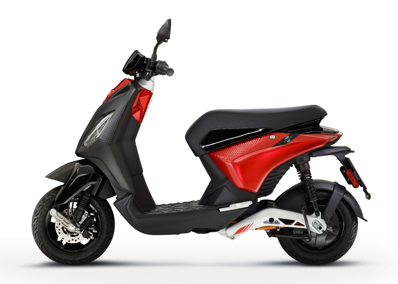 2023 Piaggio 1 Active Electric Guide • Total Motorcycle