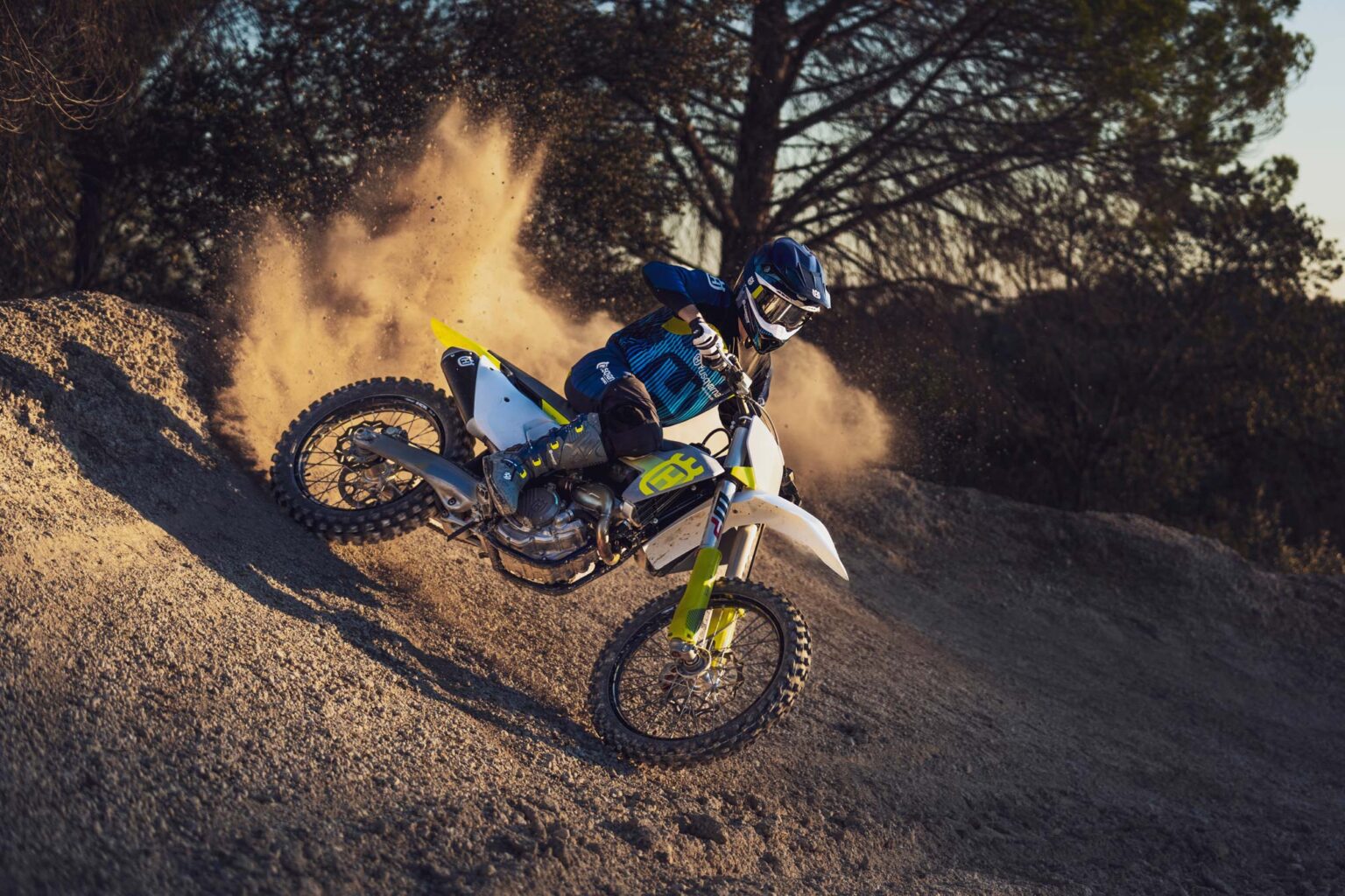 2024 Husqvarna FC250 Guide • Total Motorcycle