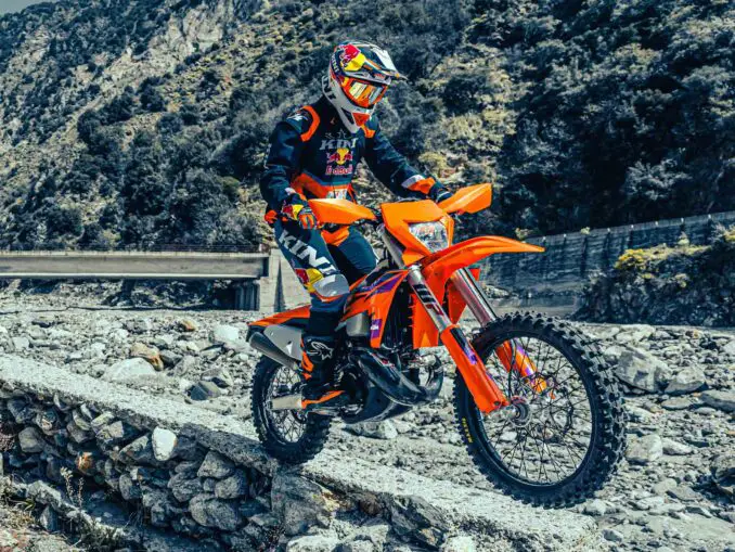 2024 KTM 350 EXC-F Guide | Total Motorcycle