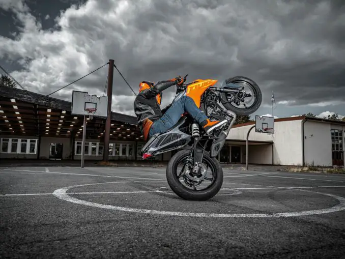 2024 KTM 125 Duke Guide | Total Motorcycle