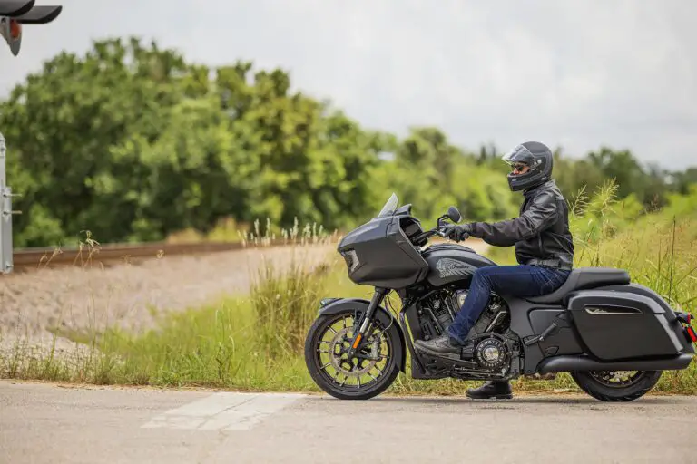 2024 Indian Challenger Dark Horse Guide | Total Motorcycle