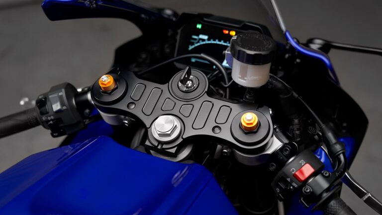 2024 Yamaha YZF-R7 Guide | Total Motorcycle