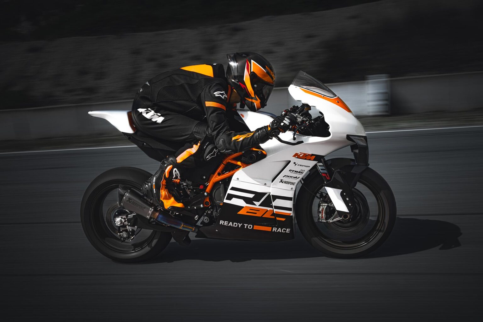 2024 KTM RC8C Guide • Total Motorcycle