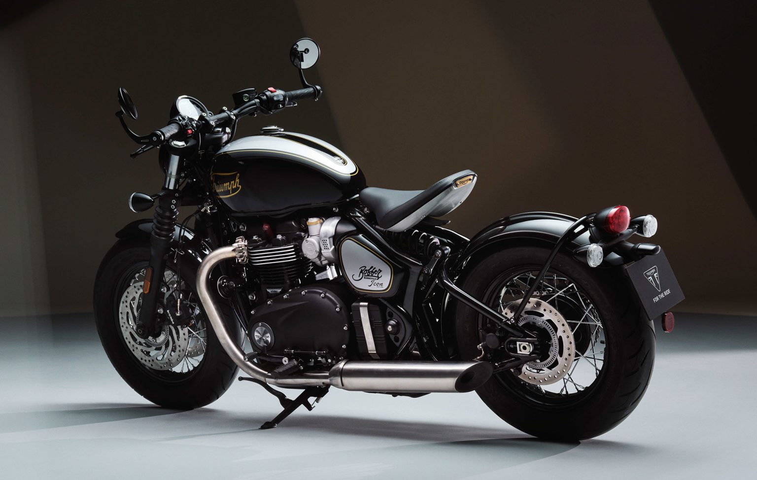 2025 Triumph Bonneville Bobber Icon Edition Review | Total Motorcycle