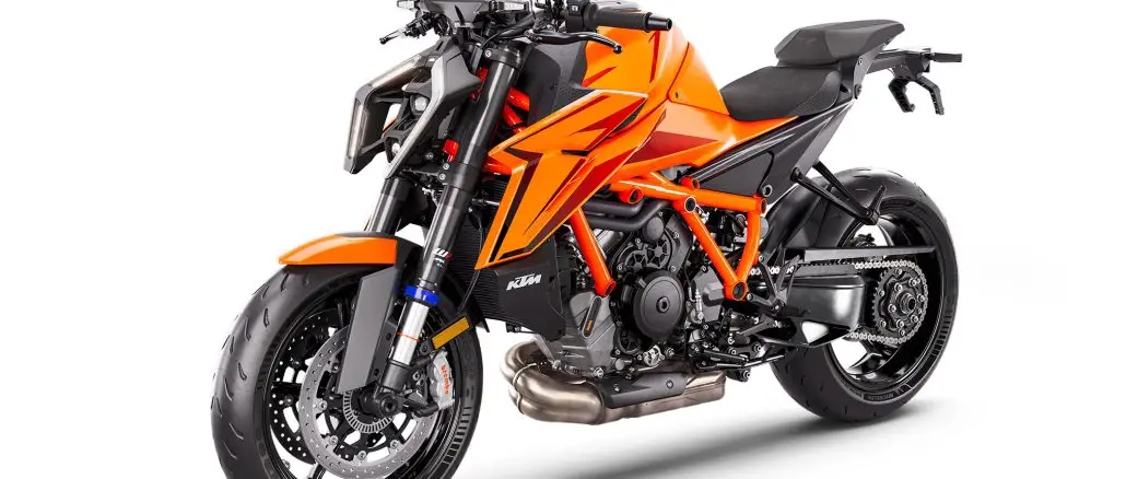 2025 KTM 1390 Super Duke R EVO Review • Total Motorcycle