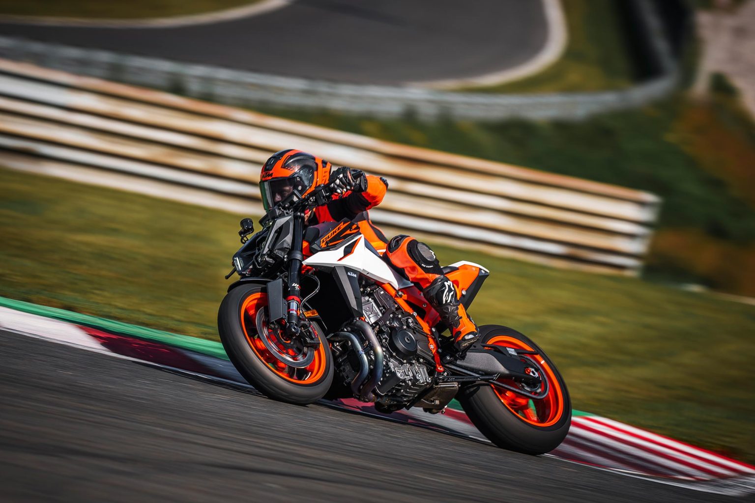 2025 KTM 990 Duke R Review | Total Motorcycle
