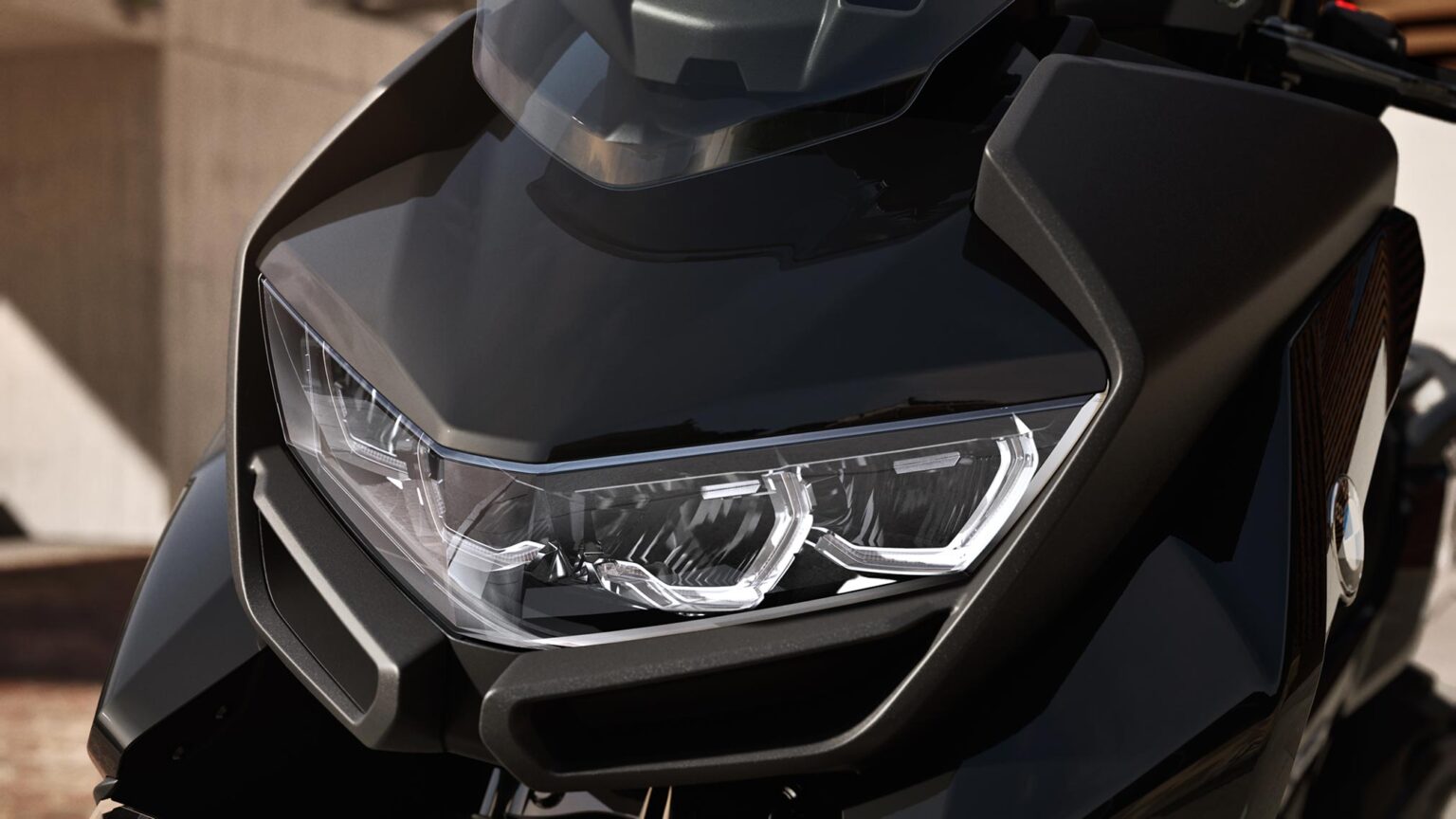 2025 BMW C400GT Review | Total Motorcycle