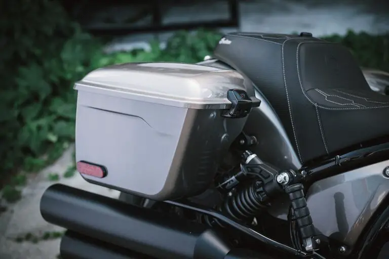 2025 Indian Sport Chief RT Review | Total Motorcycle