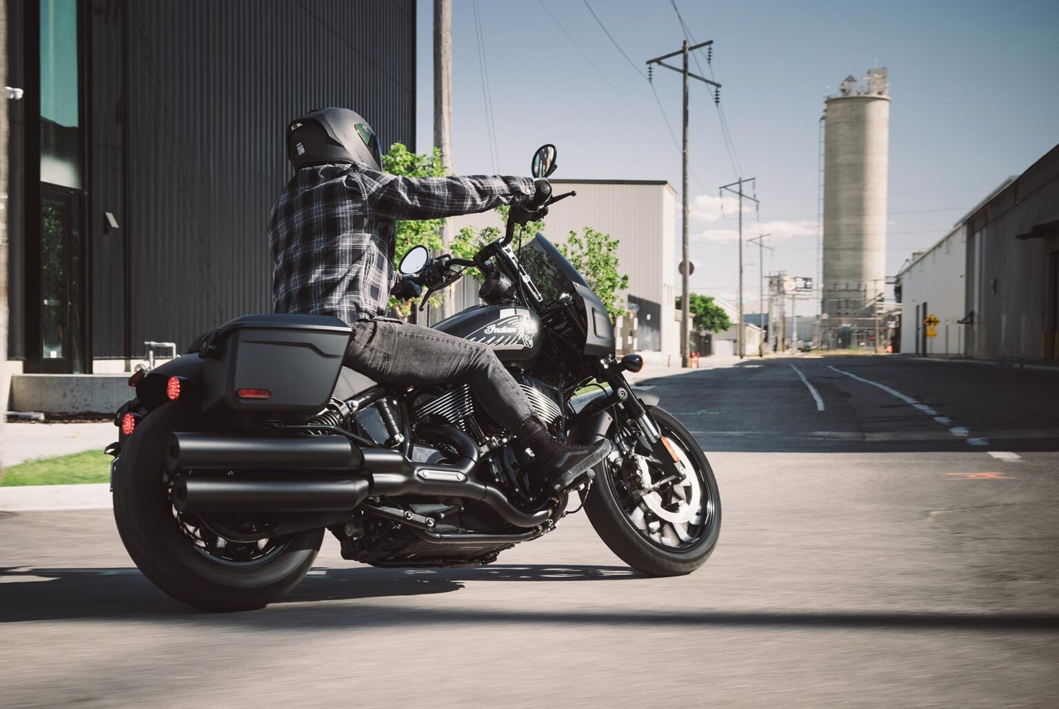 2025 Indian Sport Chief RT Review | Total Motorcycle