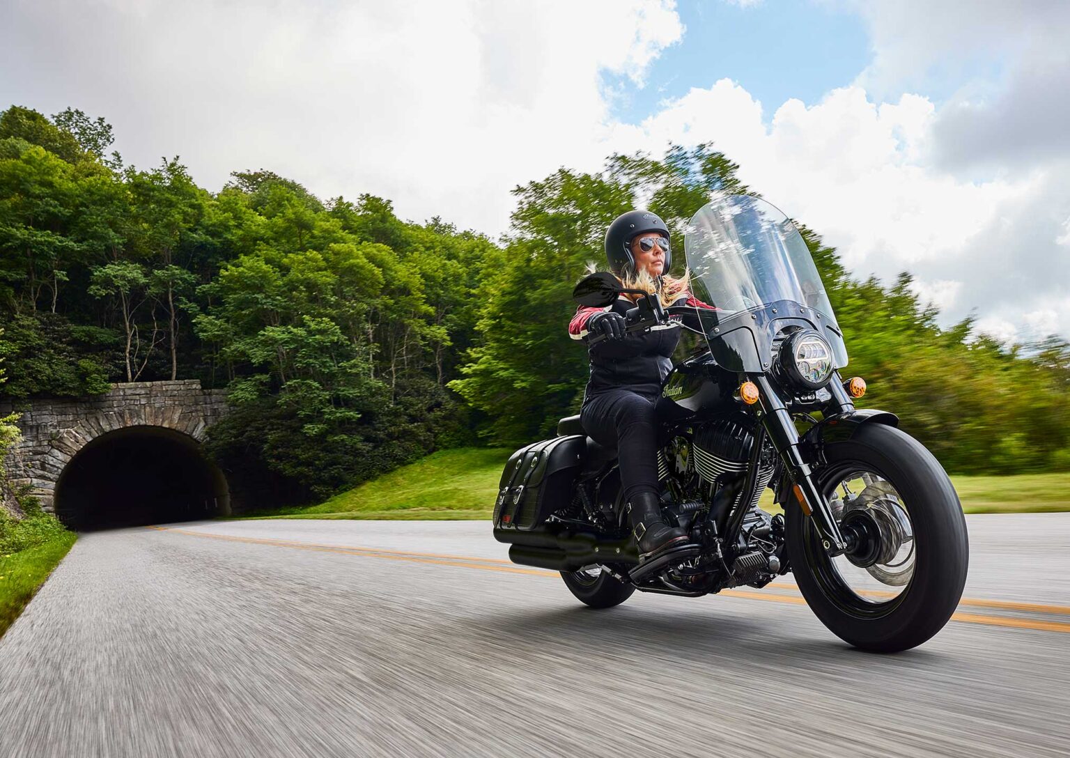 2025 Indian Super Chief Dark Horse Review | Total Motorcycle