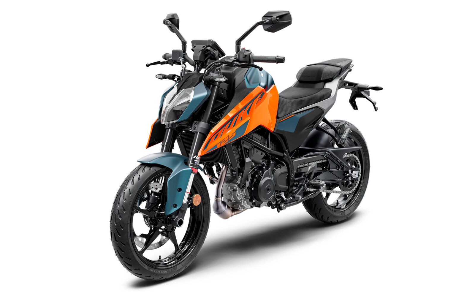 2025 KTM 125 Duke Review • Total Motorcycle