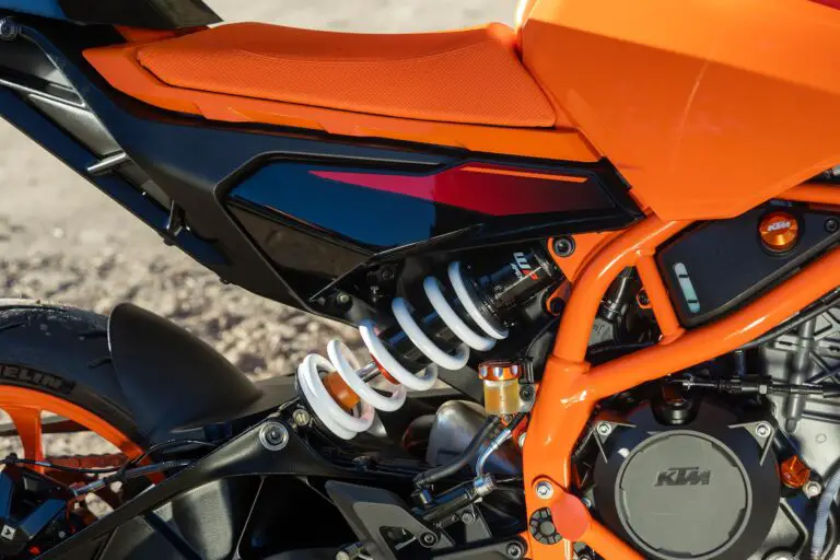 2025 KTM 390 Duke Review | Total Motorcycle